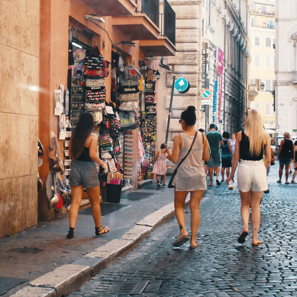 Shopping Tour - My Best Tour - Travel Agency of Rome - Eco Tours